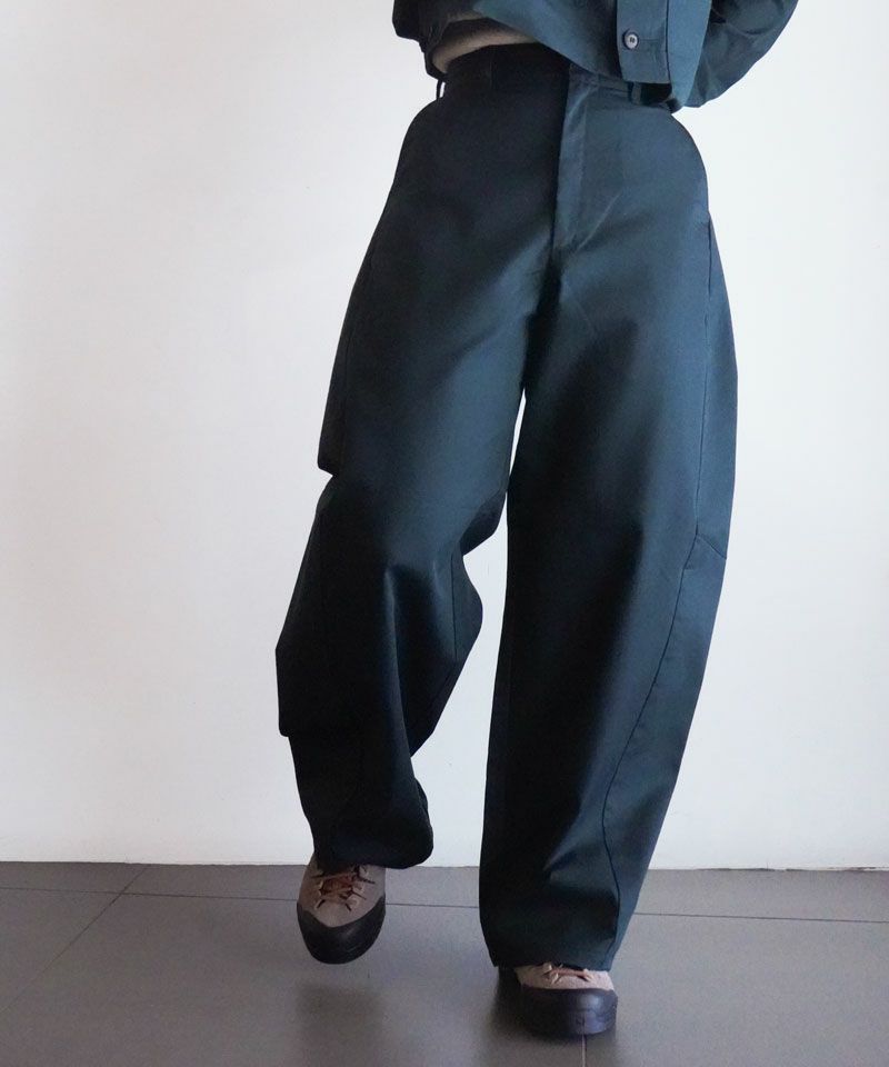 HYKE๏ผT/C BARREL LEG TROUSERS | MAKES ONLINE STORE HYKE๏ผT/C BARREL LEG TROUSERS | MAKES ONLINE STORE